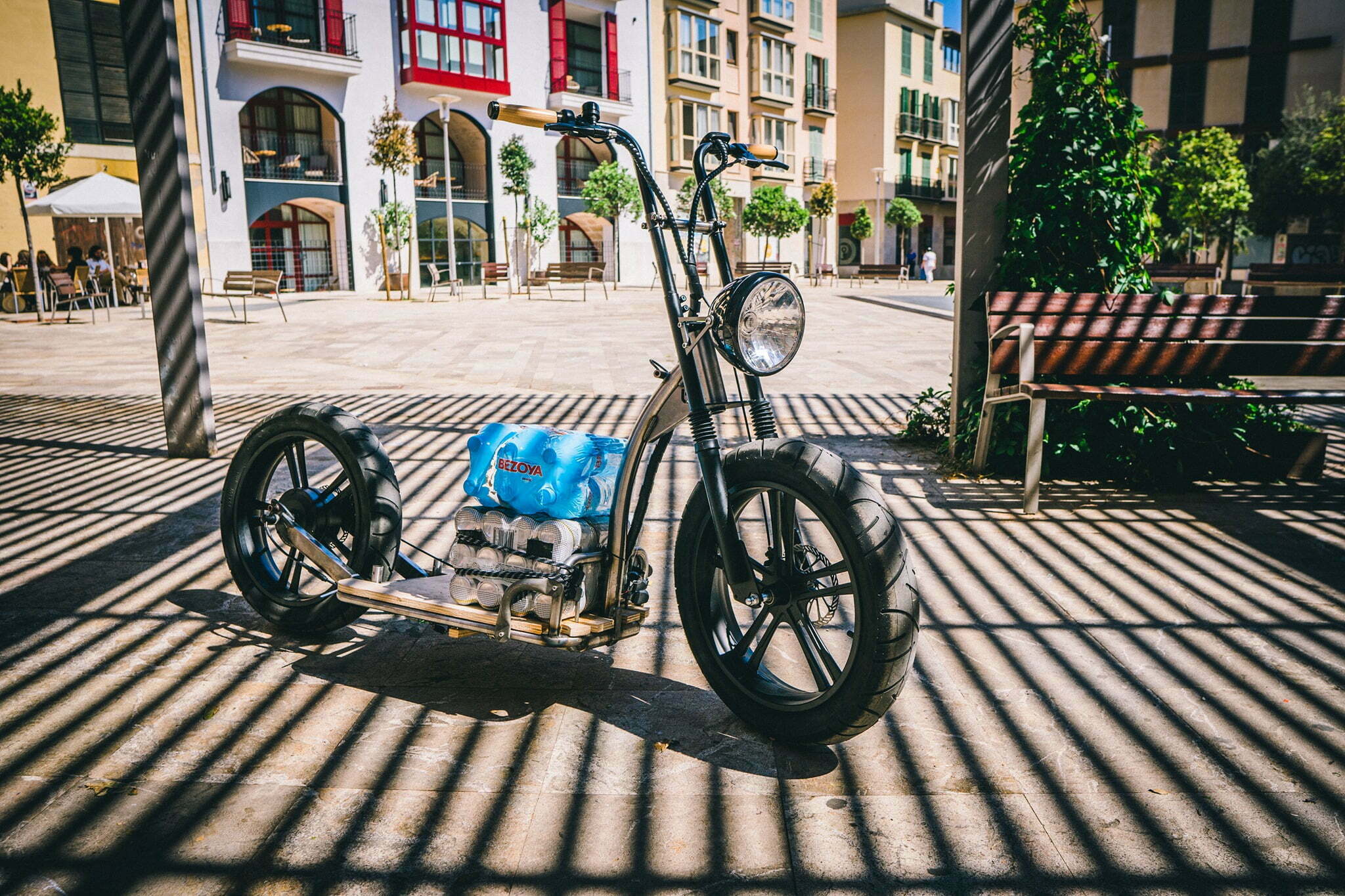 UNI BOOST X E Scooter - Der erste Lasten E Scooter für das urbane Leben